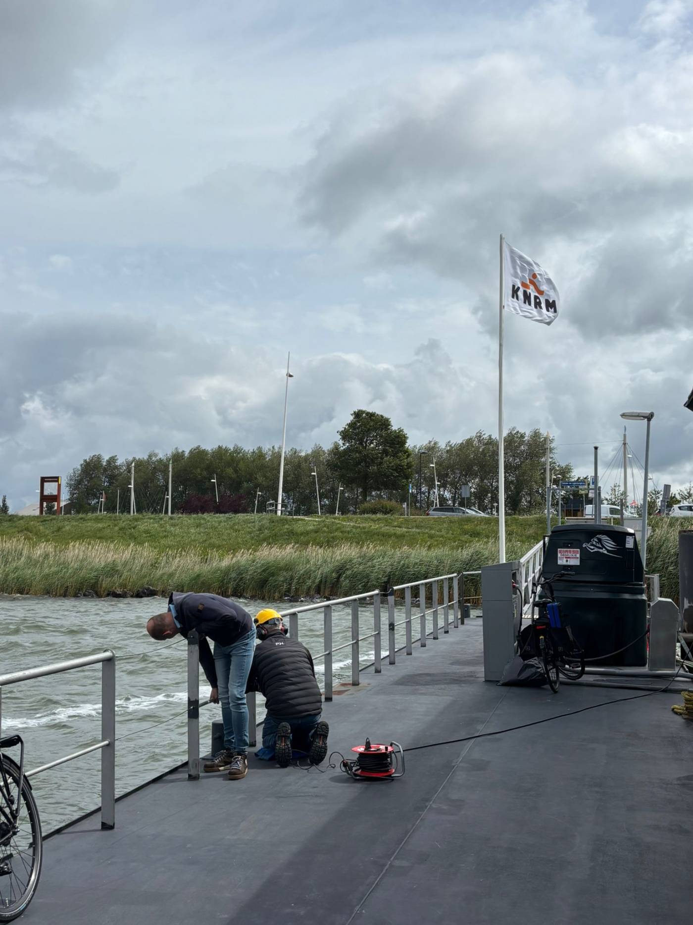 Sika steekt de handen uit de mouwen bij KNRM Lelystad - KNRM